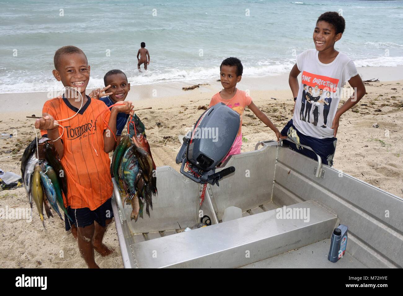Fijian children playing hi-res stock photography and images - Alamy