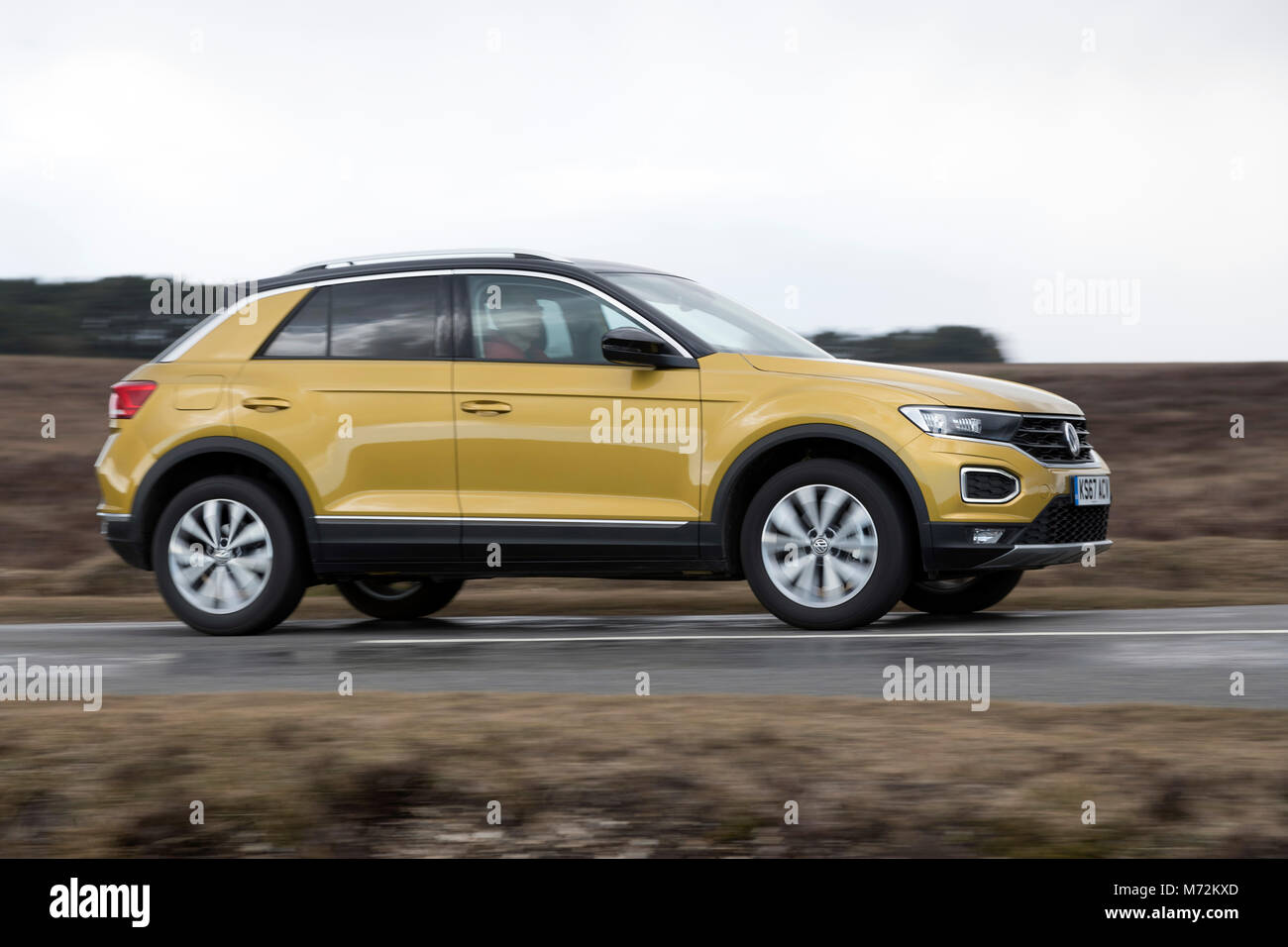 Vw tsi blue hi-res stock photography and images - Alamy