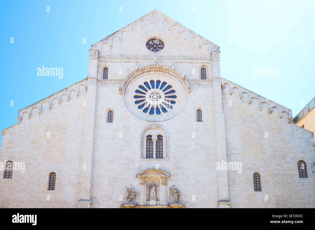 Bari cathedral hi-res stock photography and images - Alamy