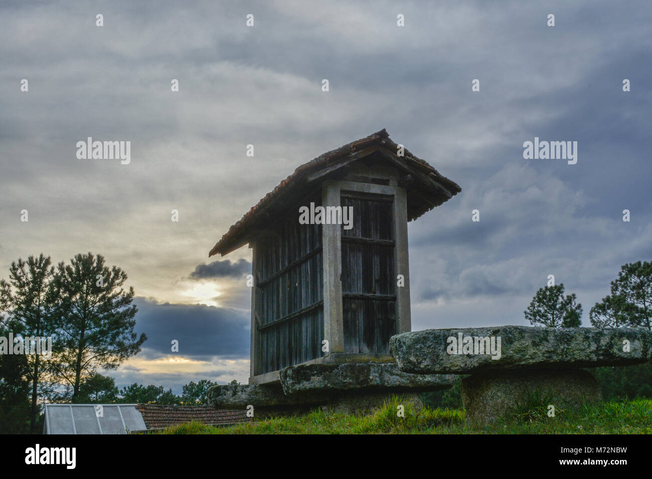 Medieval storehouse hi-res stock photography and images - Alamy