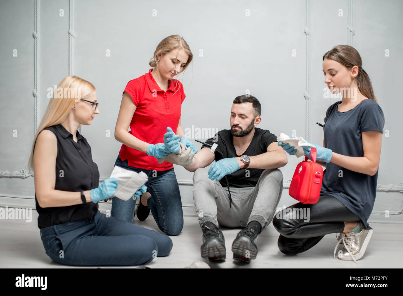 First aid training Stock Photo - Alamy