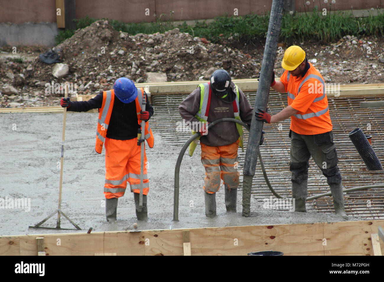 Preparing the Foundations for ECO domestic dwellings Stock Photo - Alamy