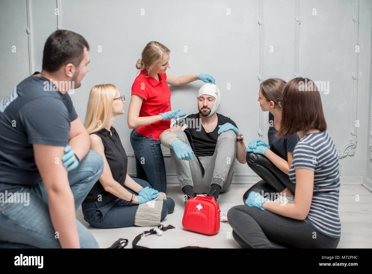 First aid training Stock Photo - Alamy