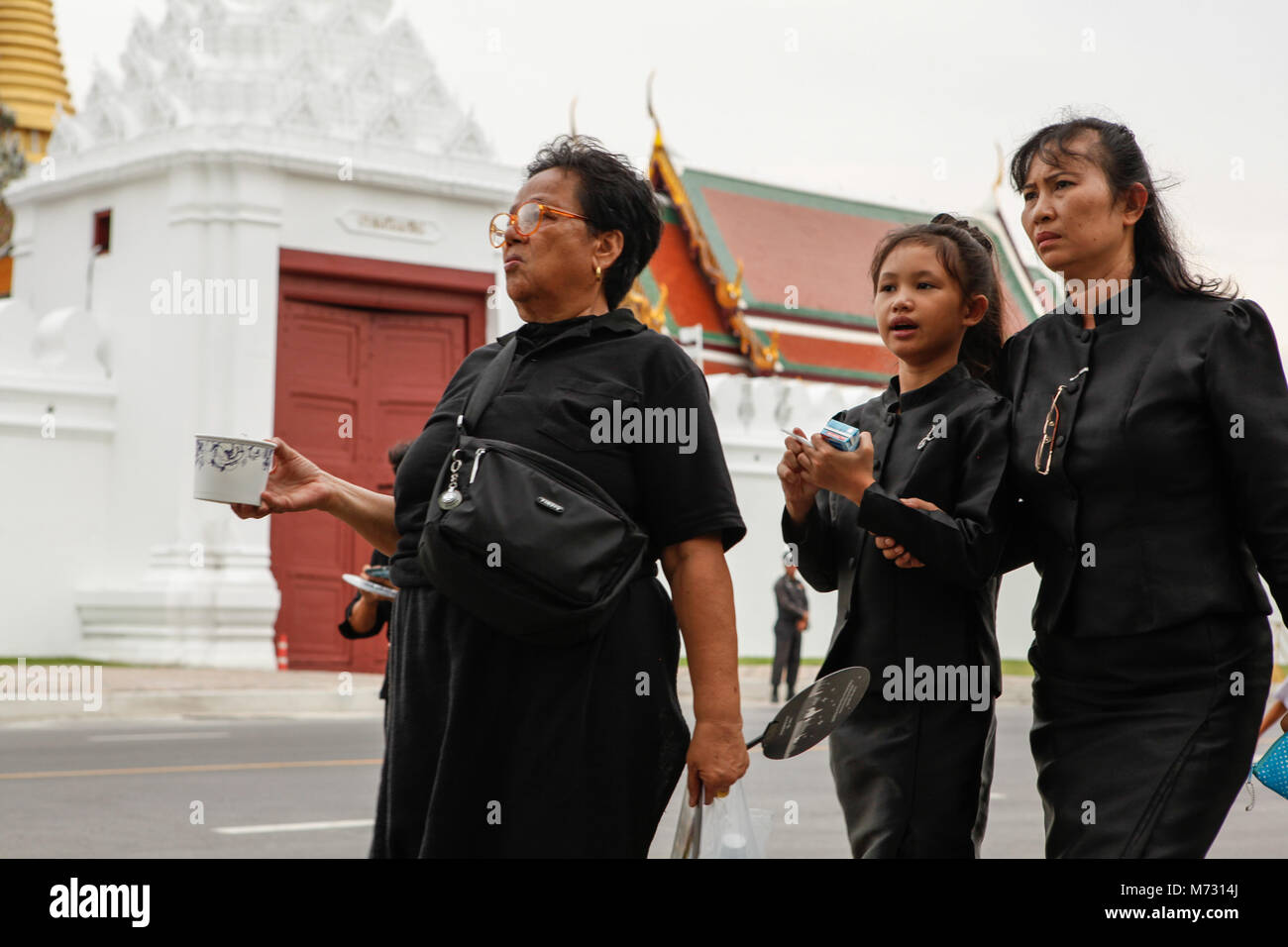 Mourning child hi-res stock photography and images - Alamy