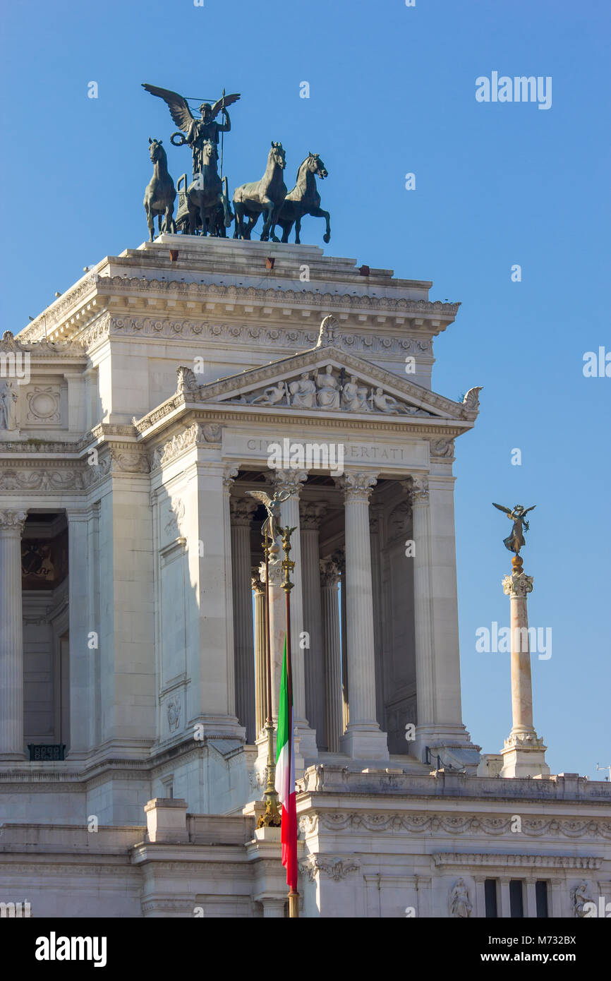 Sculpture of Goddess Victoria riding on quadriga - Il Vittoriano ...