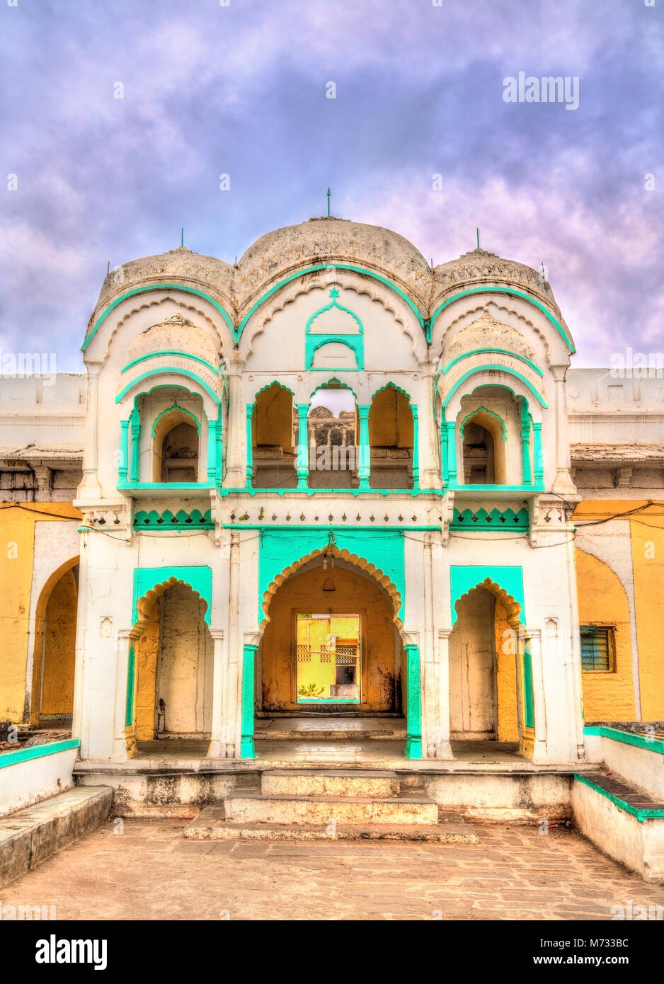Dargah of Sheikh Zainuddin Khuldabad in Khuldabad - Maharashtra, India ...