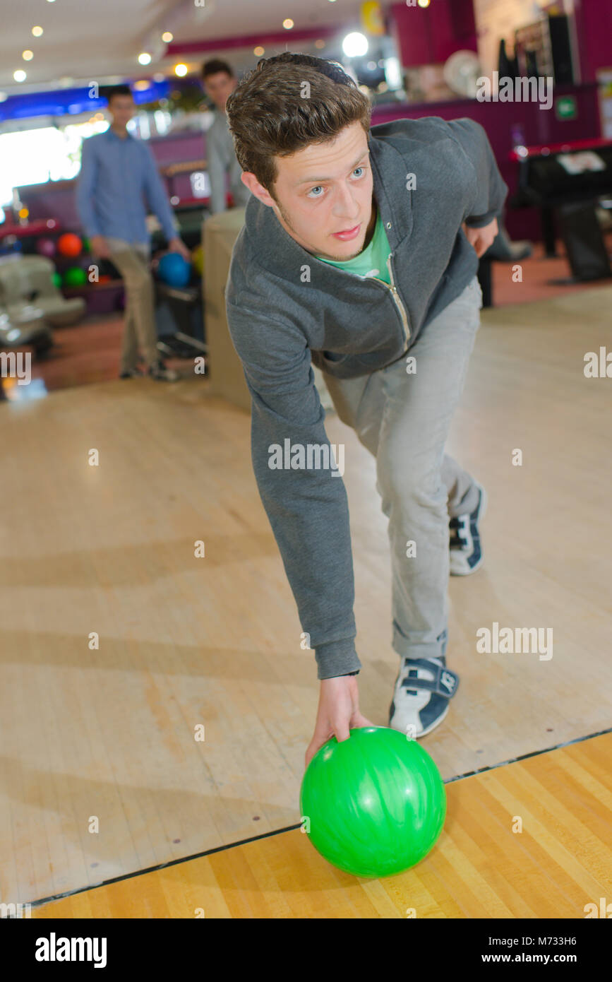 The bowler position hi-res stock photography and images - Alamy