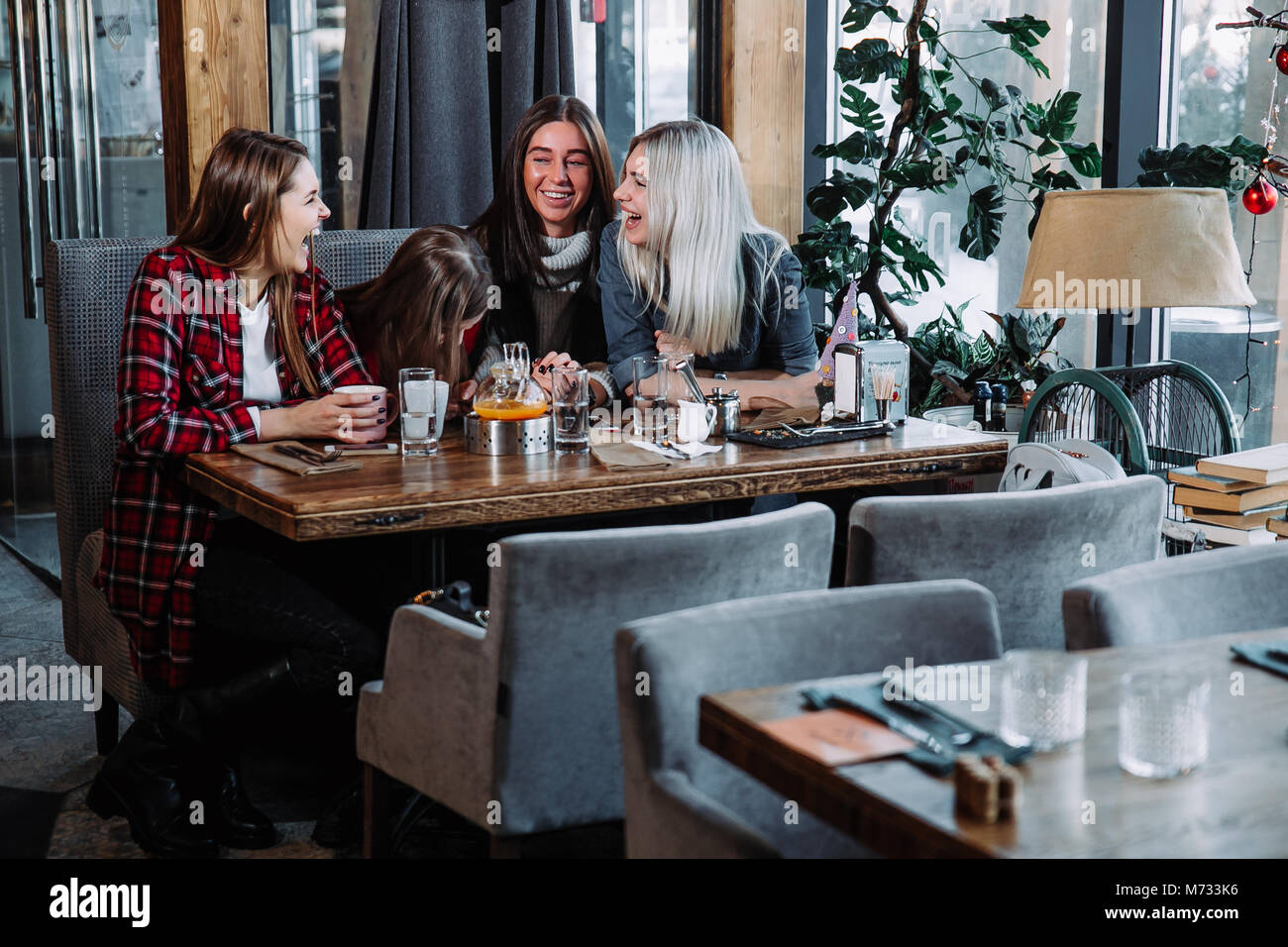 Cafepeople hi-res stock photography and images - Alamy