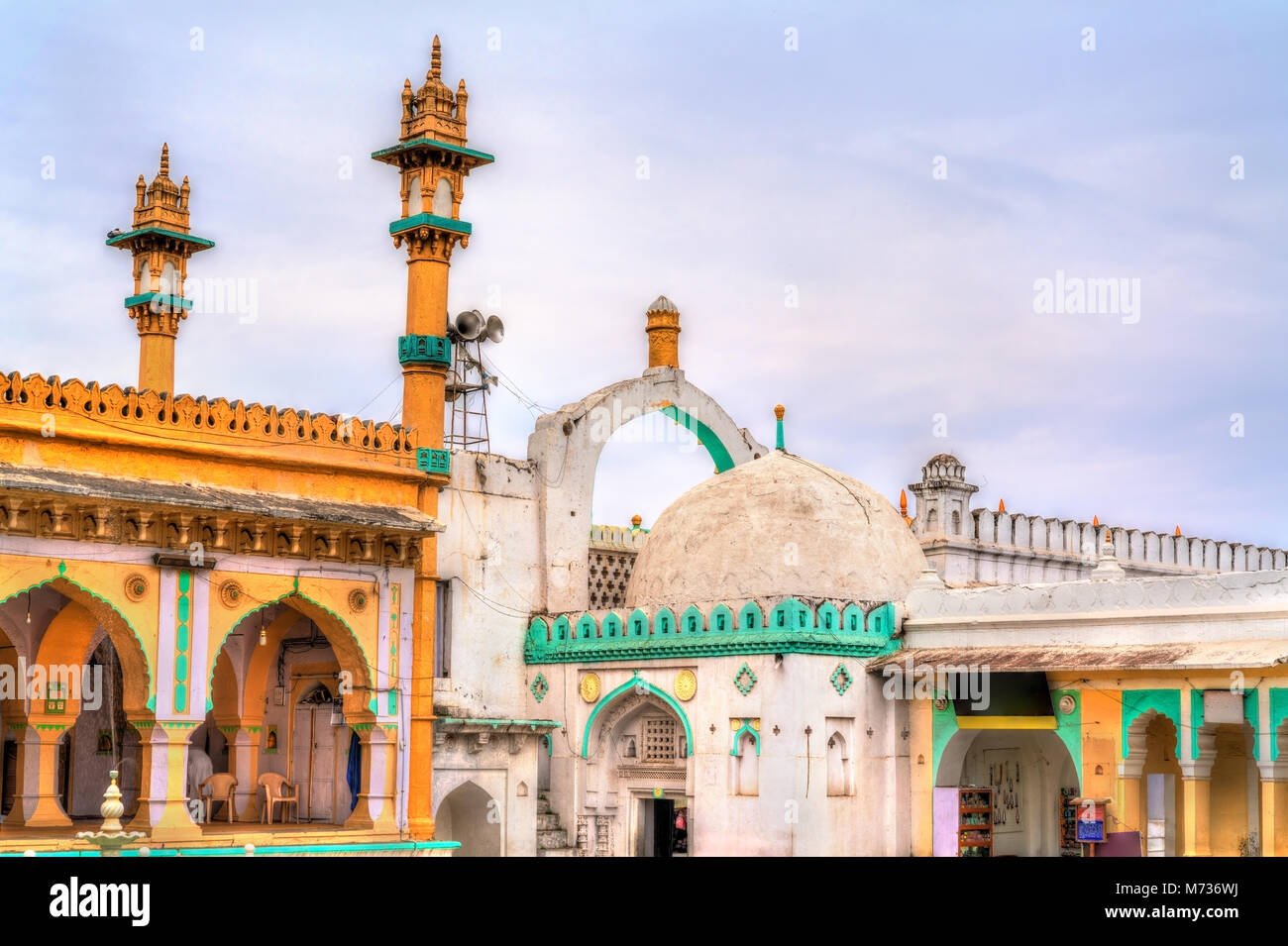 Dargah of Sheikh Zainuddin Khuldabad in Khuldabad - Maharashtra, India ...
