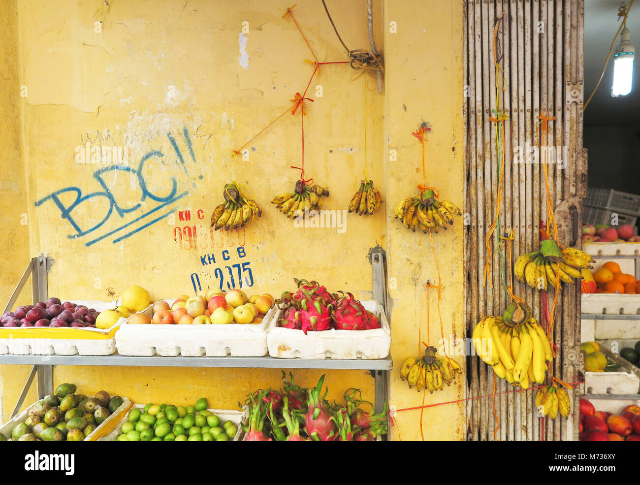 Fruit Stall Hanoi Vietnam Stock Photo - Alamy