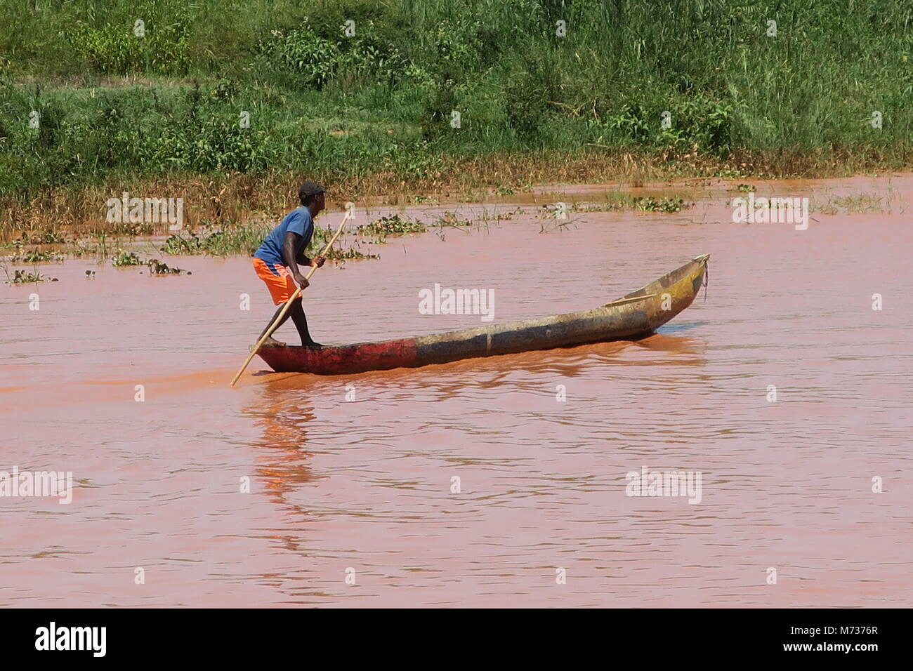 Pirogue, dugout, canoe on Tsiribihina river, Madagascar Stock Photo - Alamy