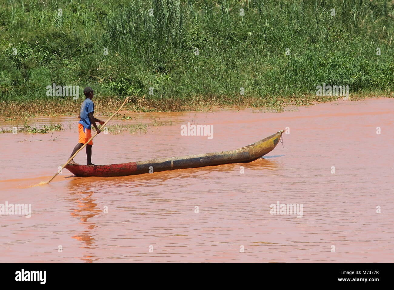 Pirogue, dugout, canoe on Tsiribihina river, Madagascar Stock Photo - Alamy