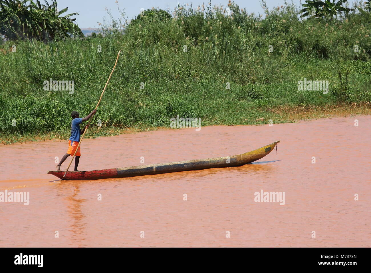 Pirogue, dugout, canoe on Tsiribihina river, Madagascar Stock Photo - Alamy