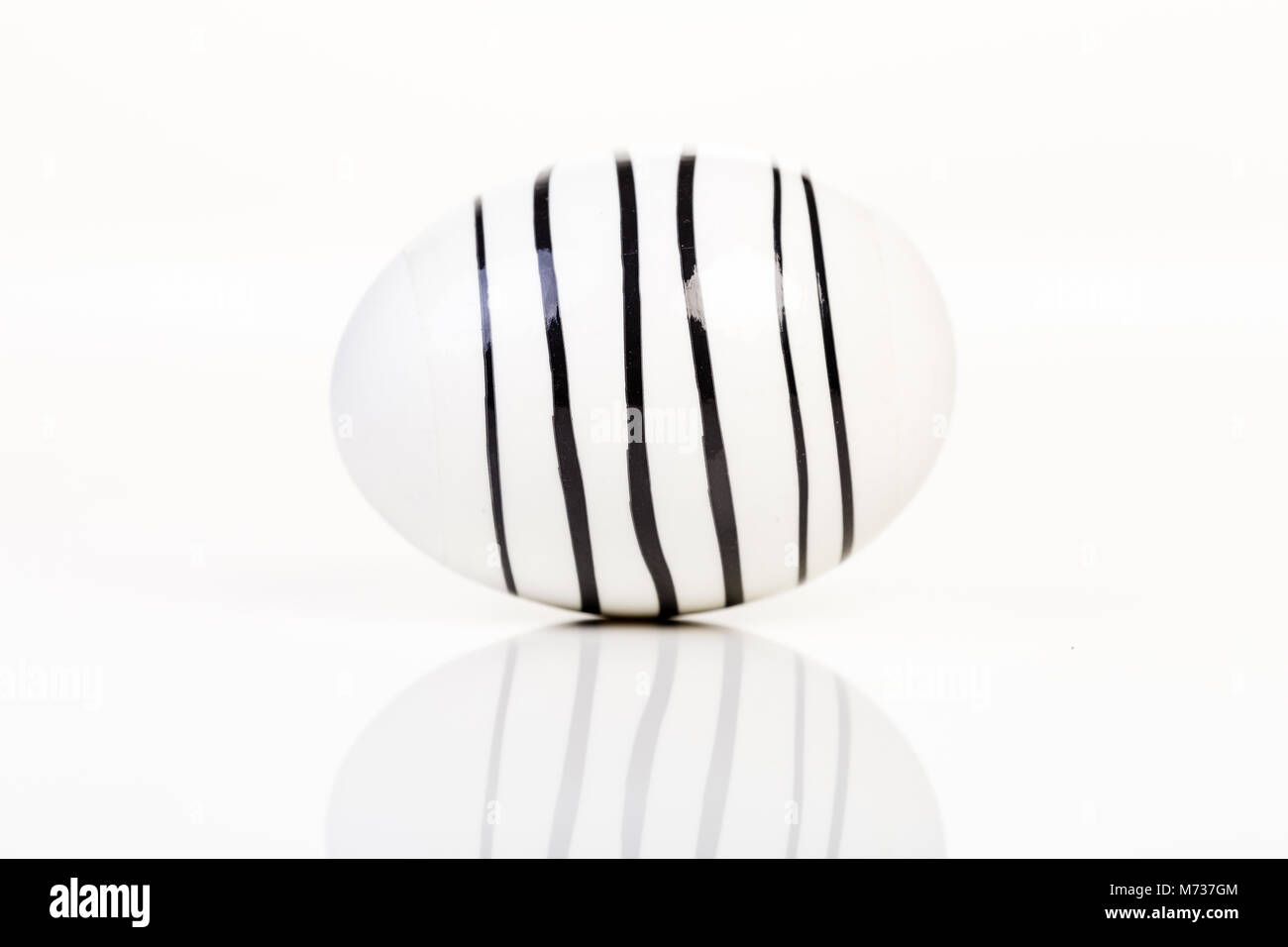 One striped easter egg hi-res stock photography and images - Alamy