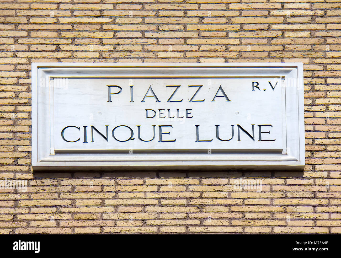 Street sign Piazza delle Cinque Lune in Rome, Italy Stock Photo - Alamy