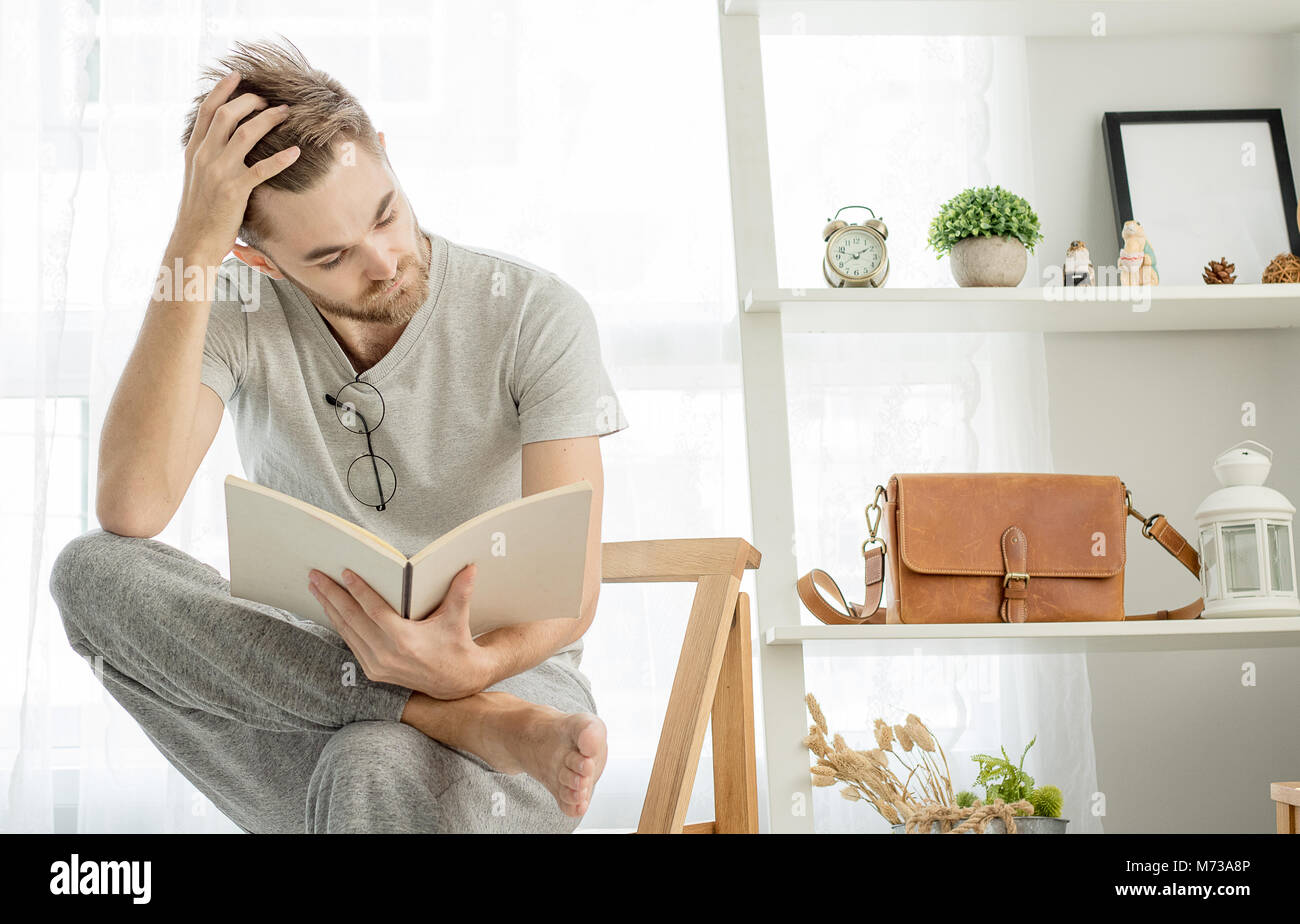 Book house hi-res stock photography and images - Alamy