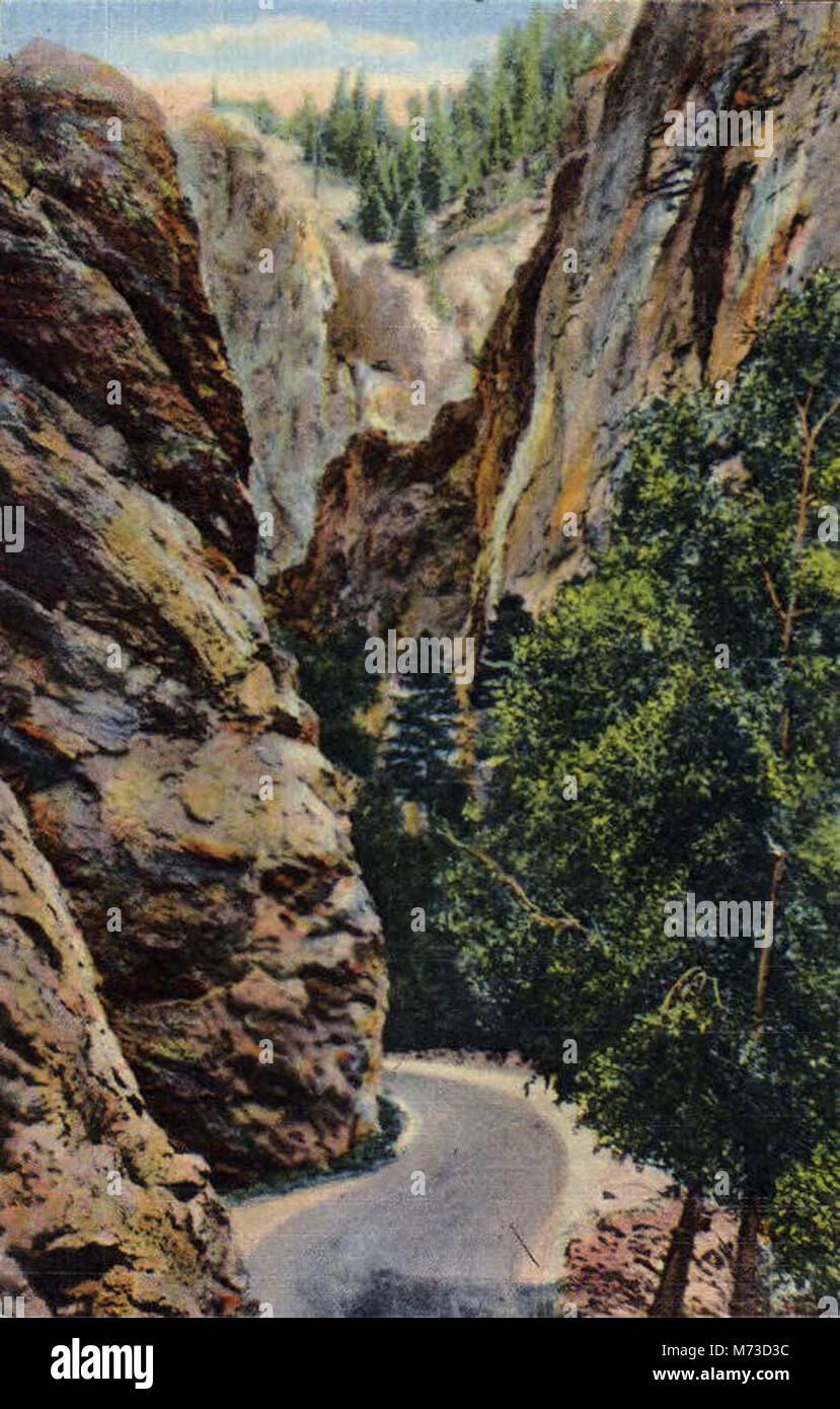 The Cheyenne Gorge in Colorado Springs, CO, featuring dramatic cliff ...