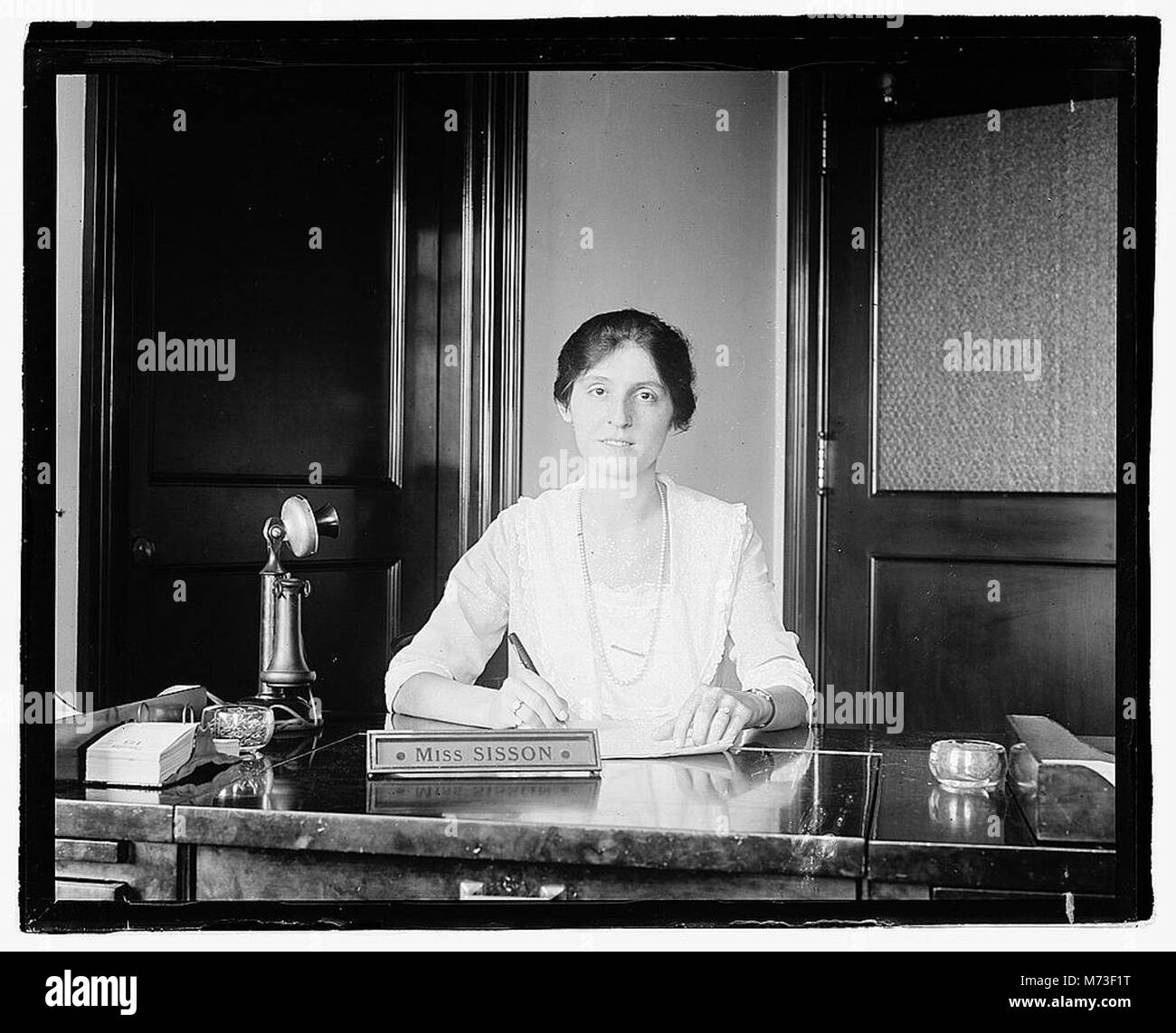 C & P Tel., Miss Sisson LOC npcc.04864 Stock Photo - Alamy