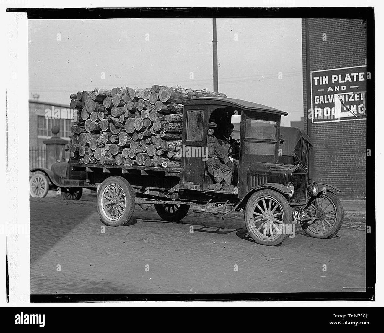 Paper company history hi-res stock photography and images - Alamy