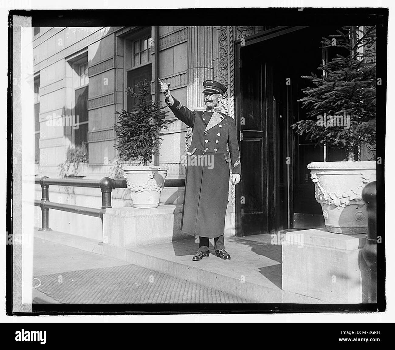 Professional doormen hi-res stock photography and images - Alamy