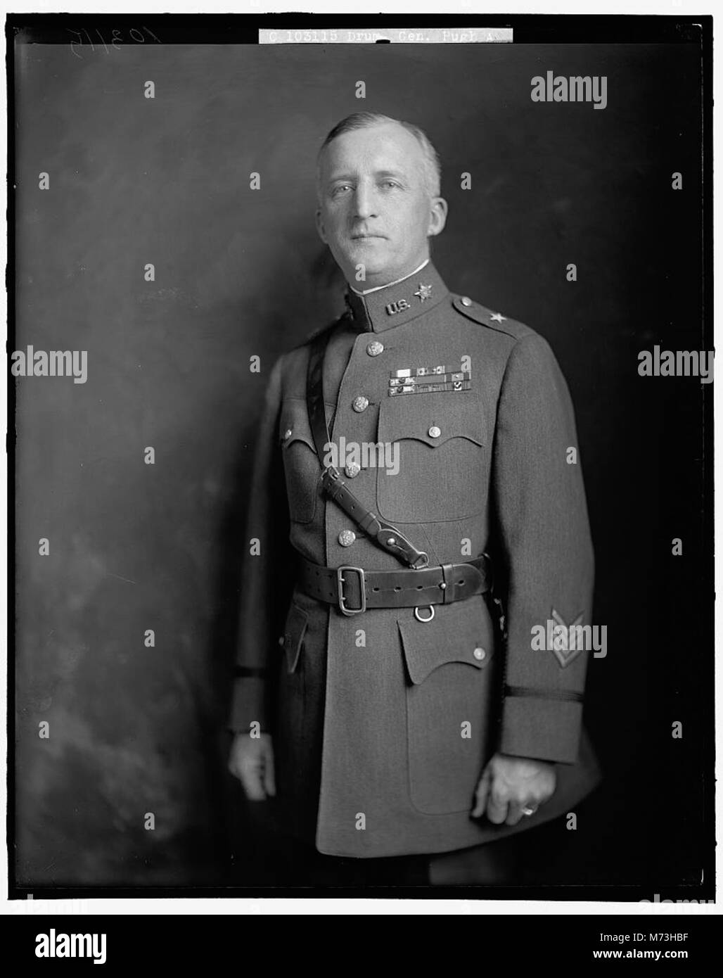 Hugh a drum Black and White Stock Photos & Images - Alamy