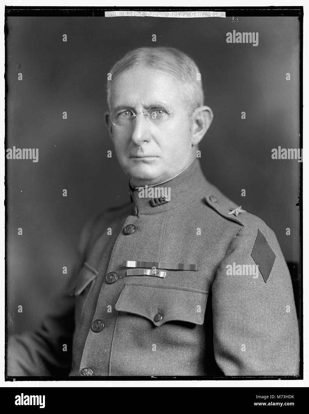 Dignified military figure hi-res stock photography and images - Alamy