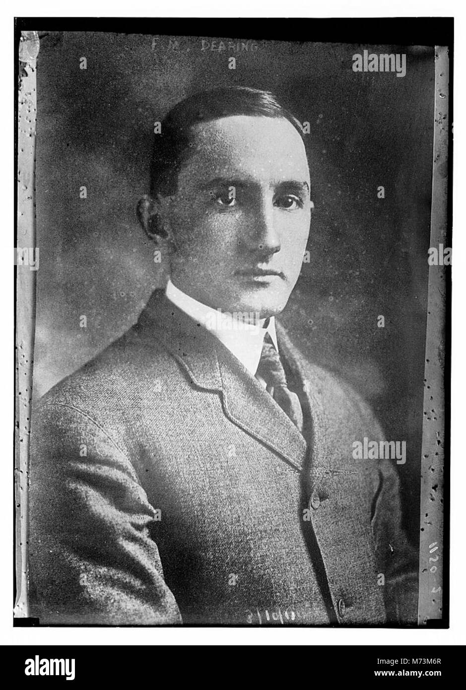 Dearing hi-res stock photography and images - Alamy