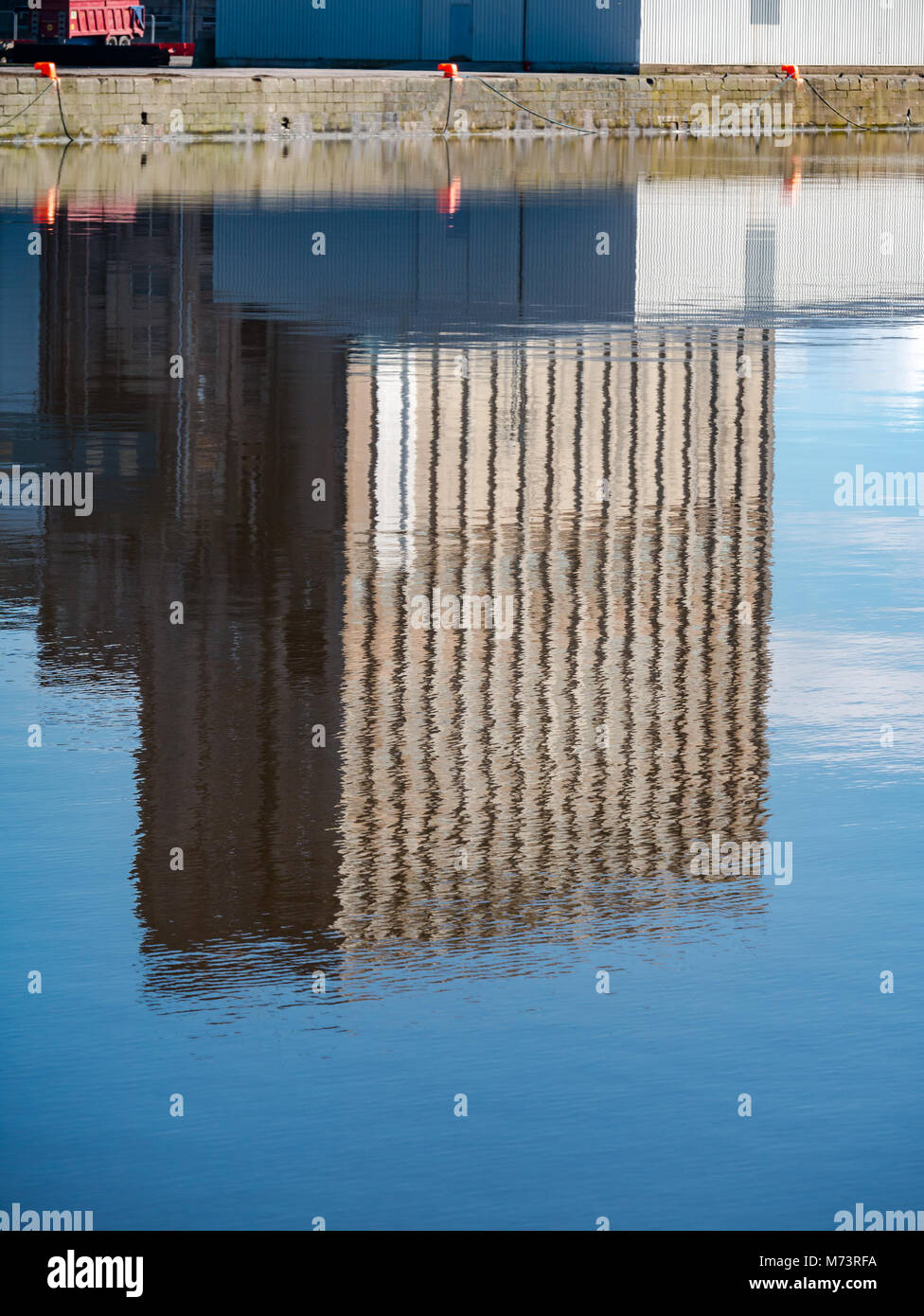 Leith dockyard hi-res stock photography and images - Alamy