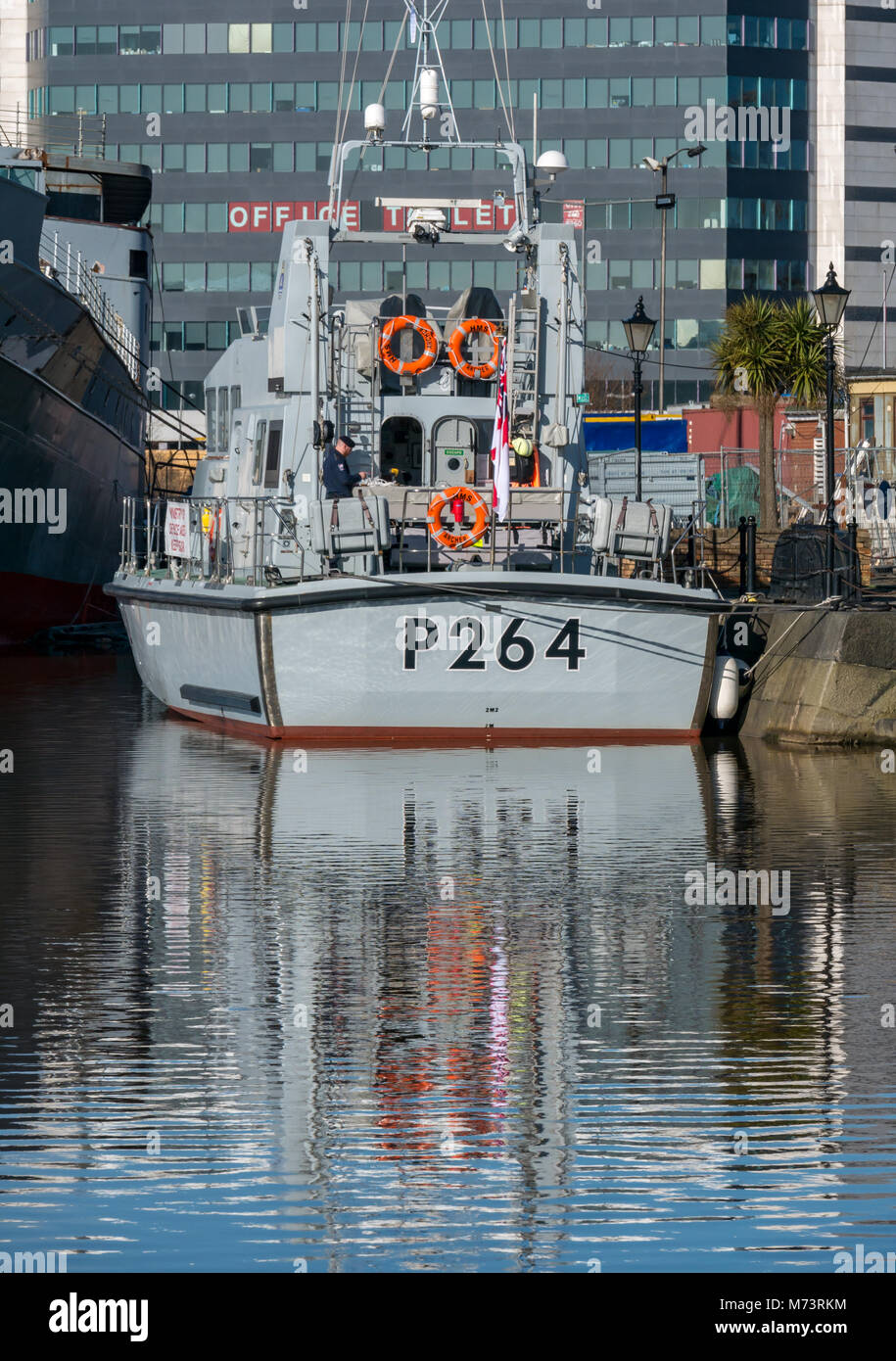 British docks hi-res stock photography and images - Alamy