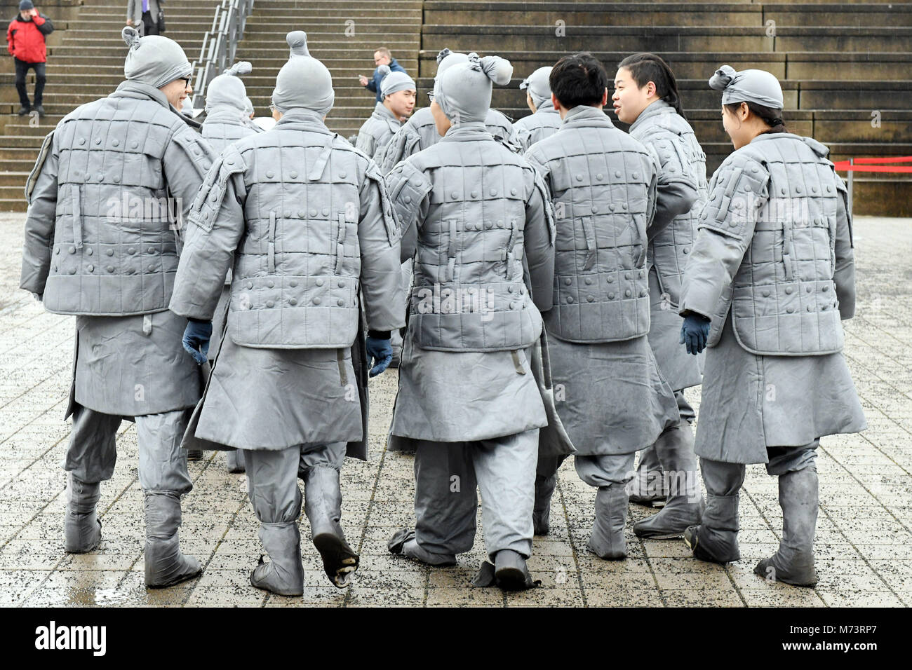International folklore fair hi-res stock photography and images - Alamy