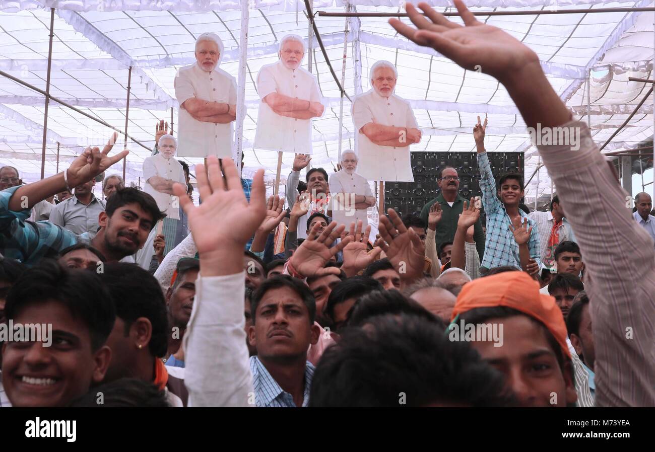JHUNJHUNU, INDIA - MARCH 8: Crowd cheers as Prime Minister Narendra ...