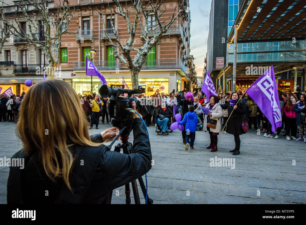 Mataro, Spain. 8th Mar, 2018. Manifestation in Mataro in "dia de la ...