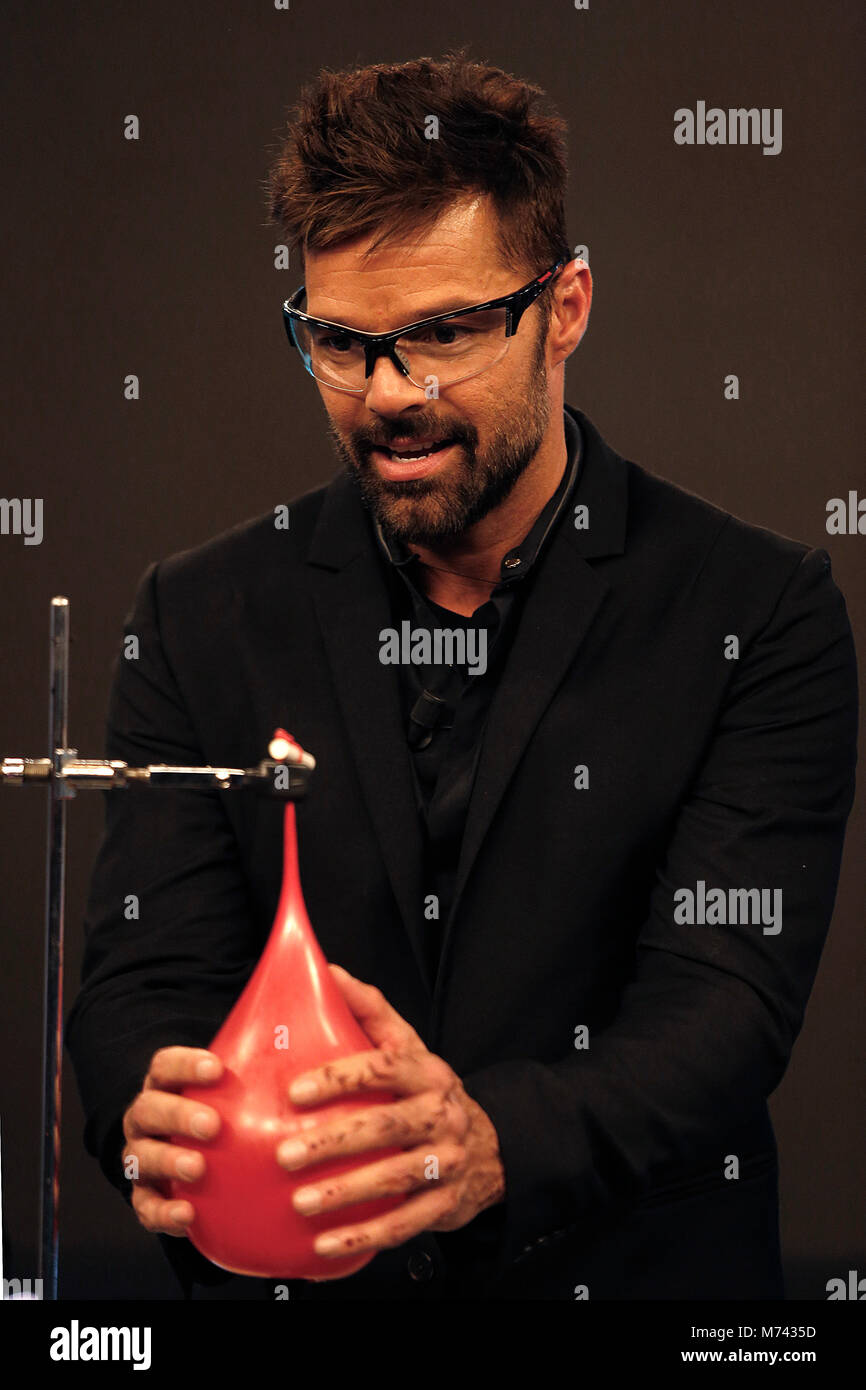 Singer Ricky Martin during a visit to the television program "El ...