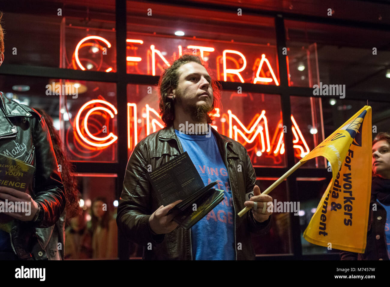 Cinema worker hi-res stock photography and images - Alamy