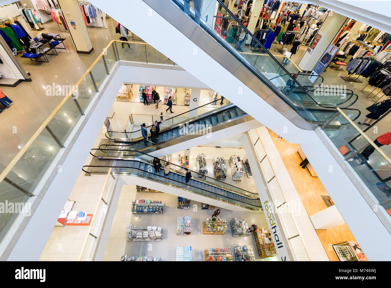 At bluewater shopping centre hi-res stock photography and images - Alamy