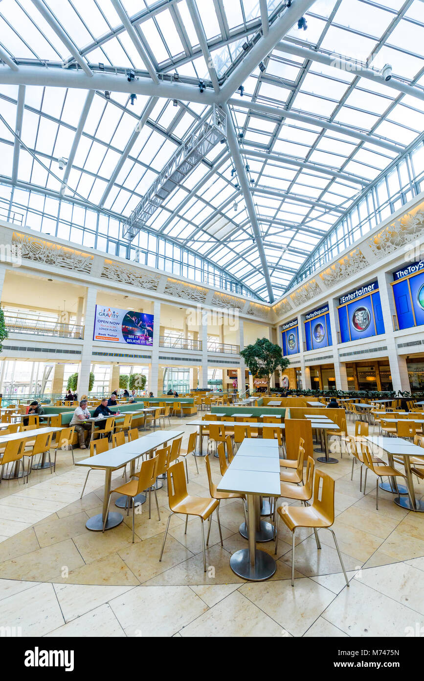 Bluewater Shopping Centre Kent Stock Photo - Alamy