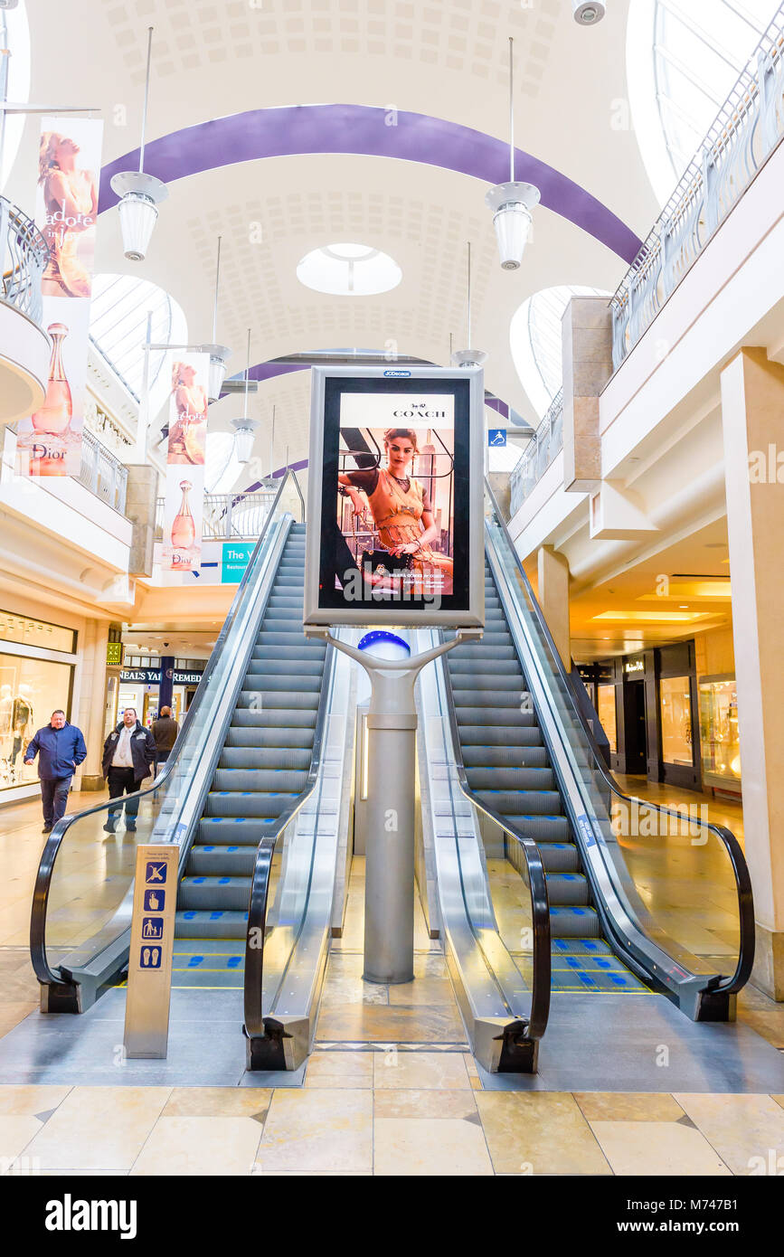 Bluewater Shopping Centre Kent Stock Photo - Alamy