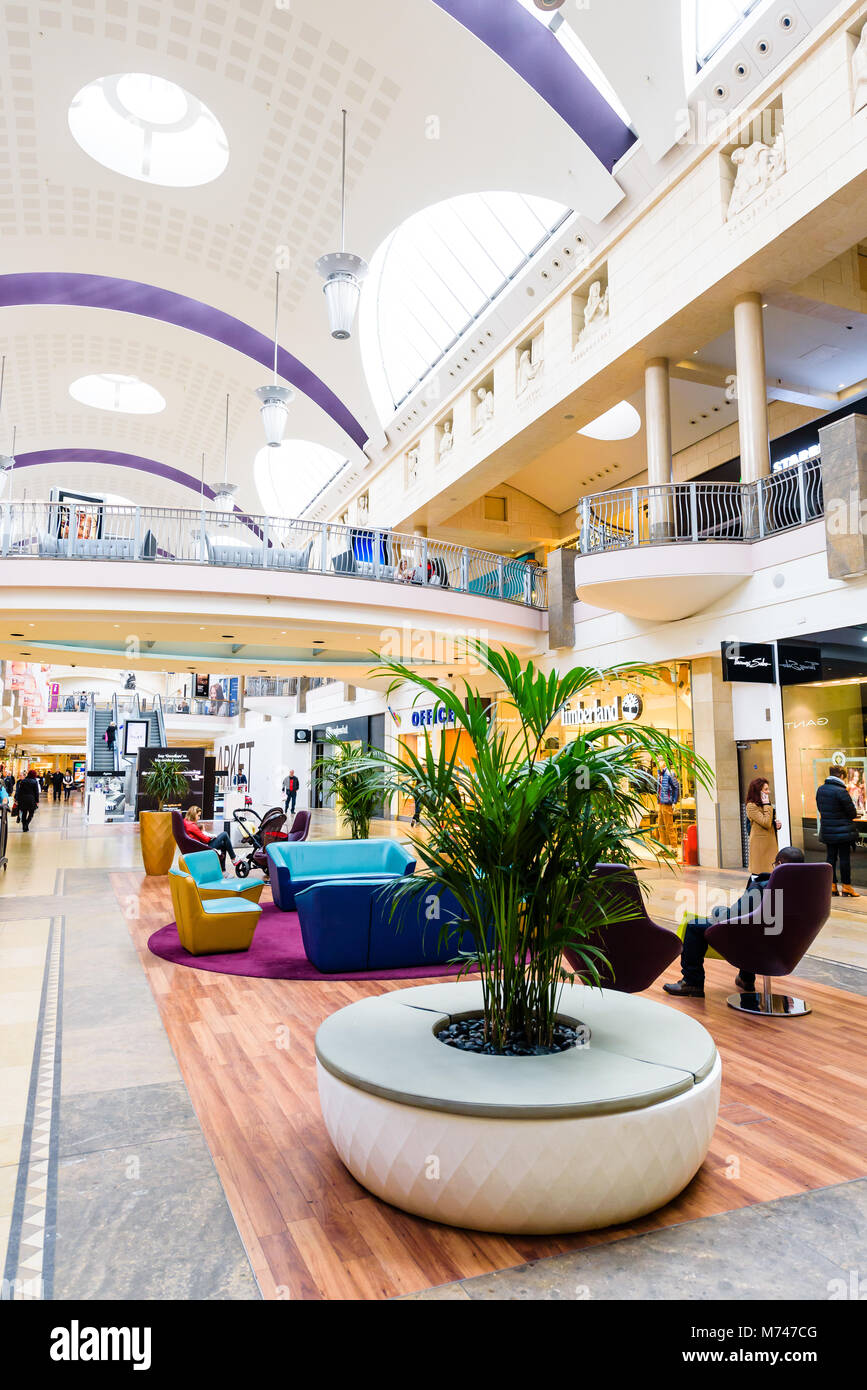 Bluewater Shopping Centre Kent Stock Photo - Alamy