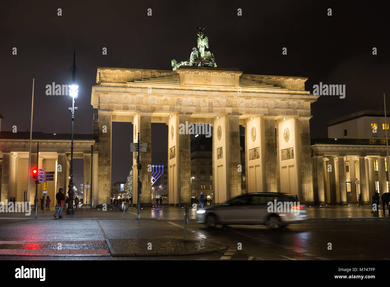 Night view of Brandenburg Gate in Berlin, Germany Stock Photo - Alamy