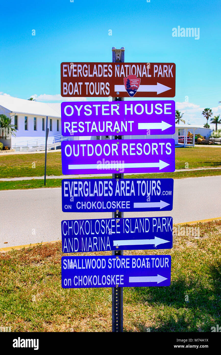 Multiple city sign hi-res stock photography and images - Alamy