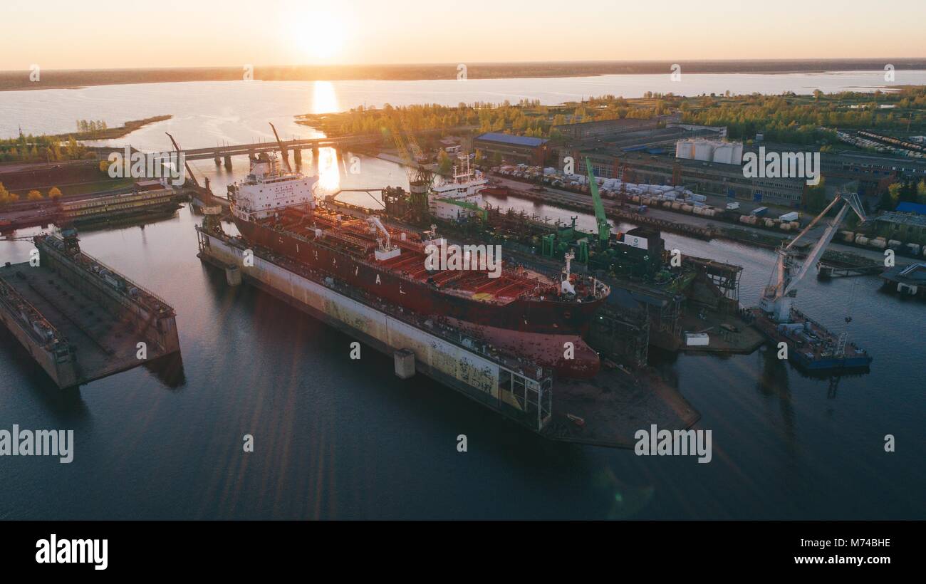 Mangali shipyard hi-res stock photography and images - Alamy