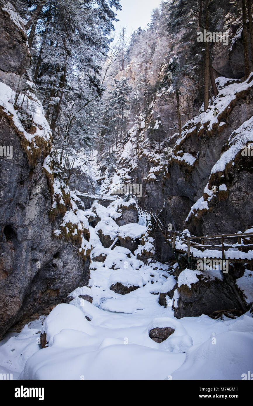Wooden Snow Bridges High Resolution Stock Photography and Images - Alamy