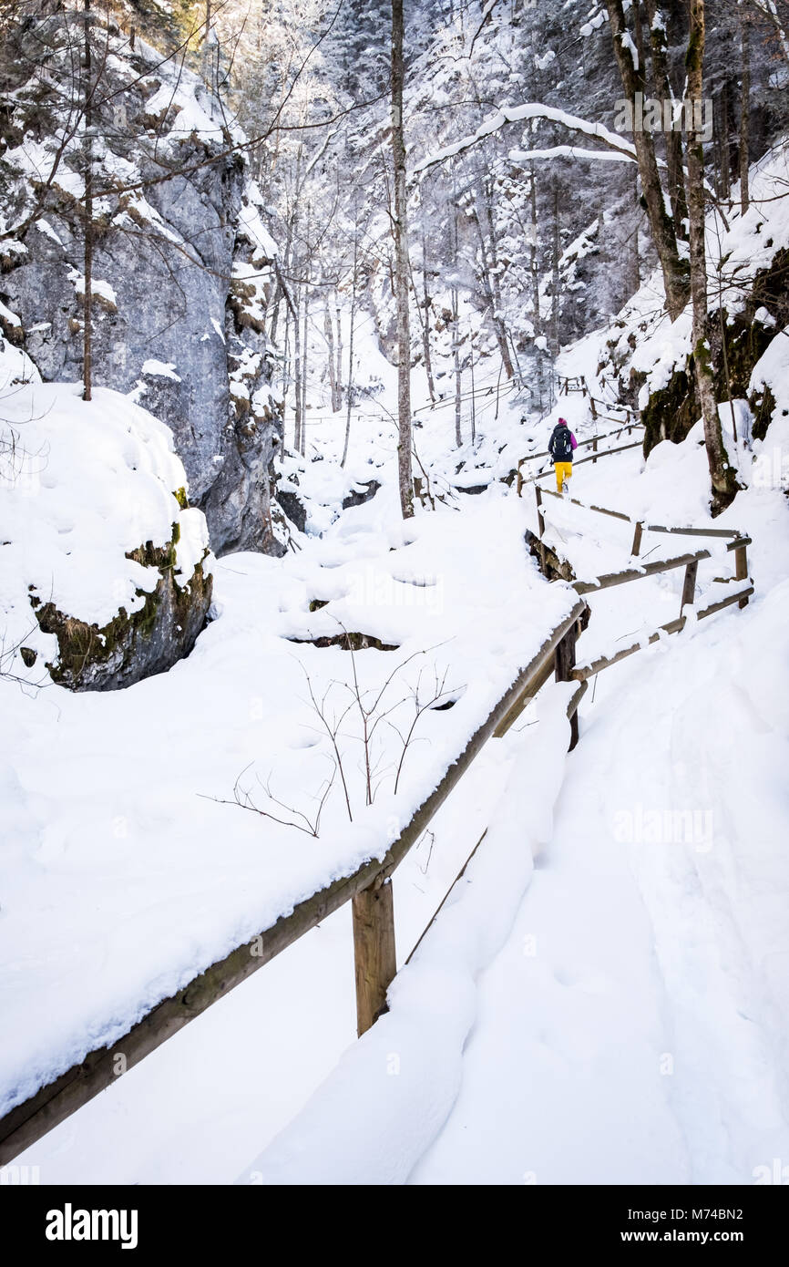 Wooden snow bridges hi-res stock photography and images - Alamy