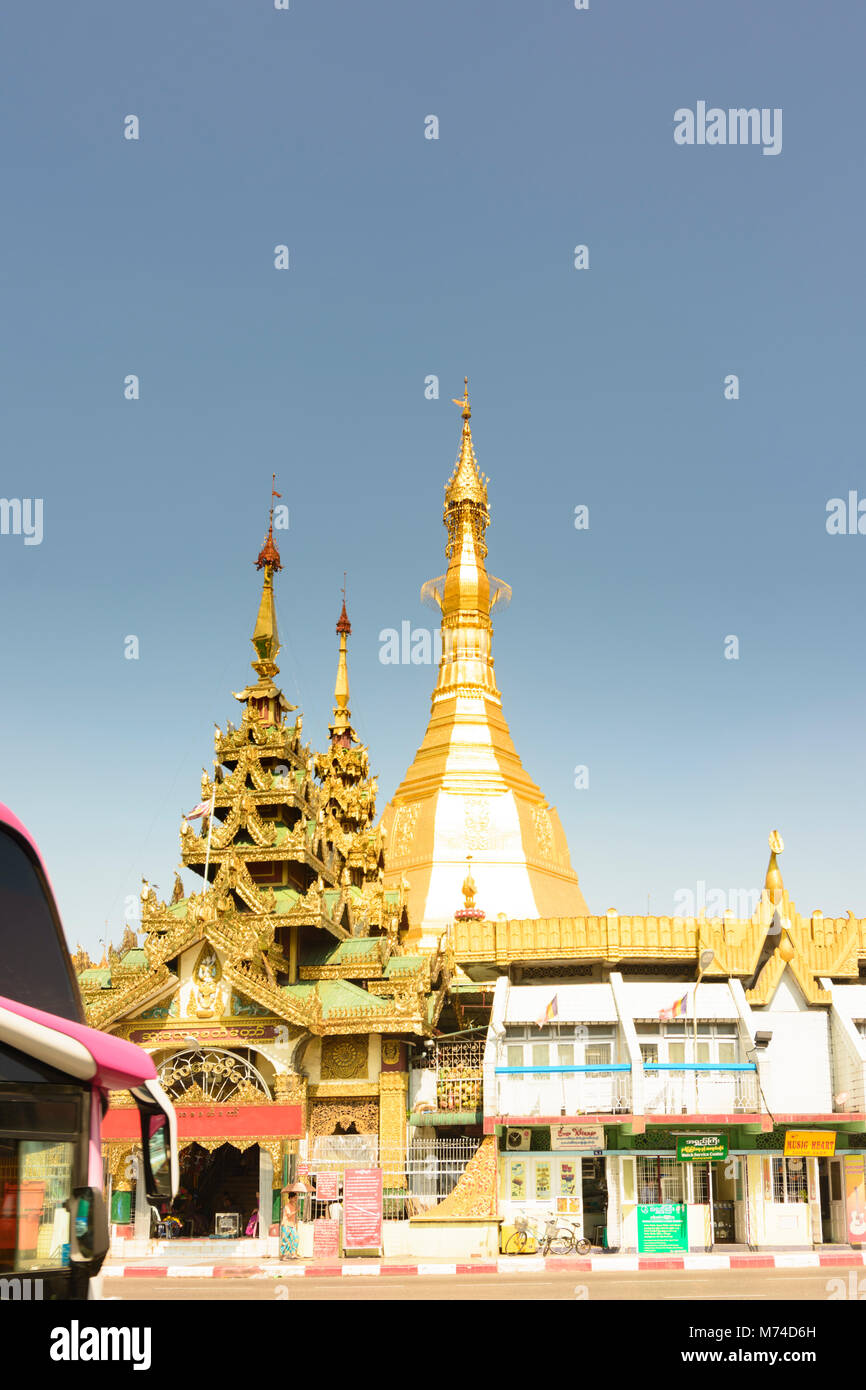 Tropical roundabout hi-res stock photography and images - Alamy