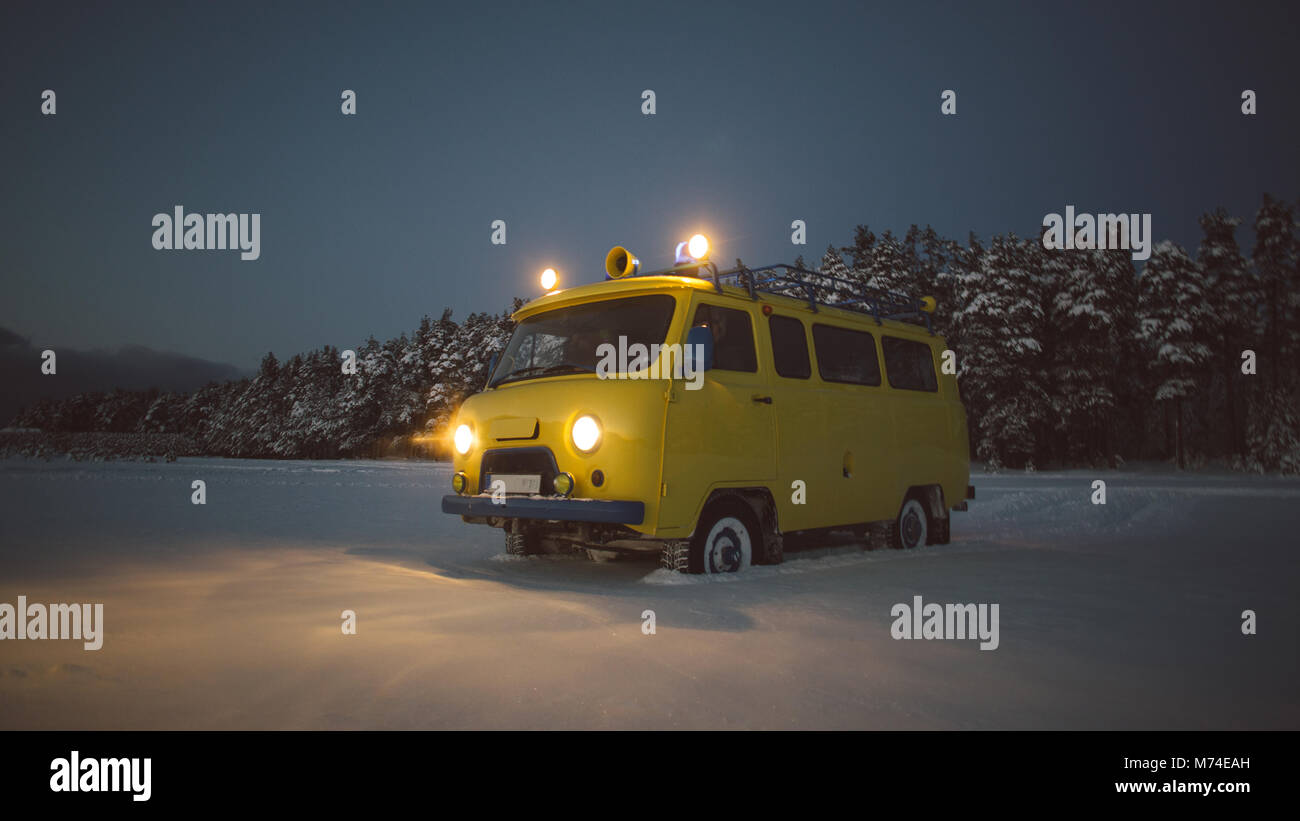 Moscow old vintage van hi-res stock photography and images - Alamy