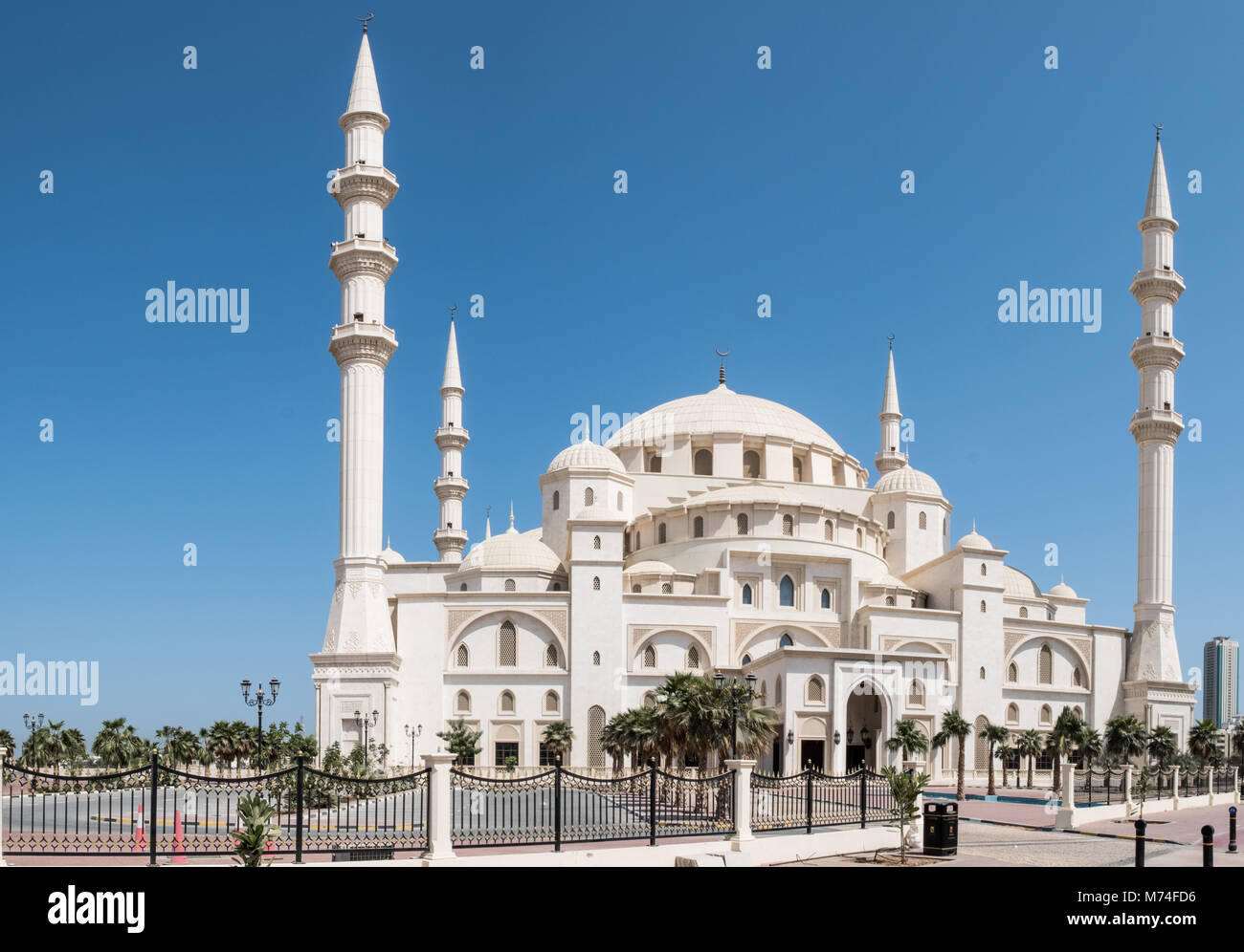 Sheikh Zayed Mosque, Fujairah, United Arab Emirates Stock Photo - Alamy