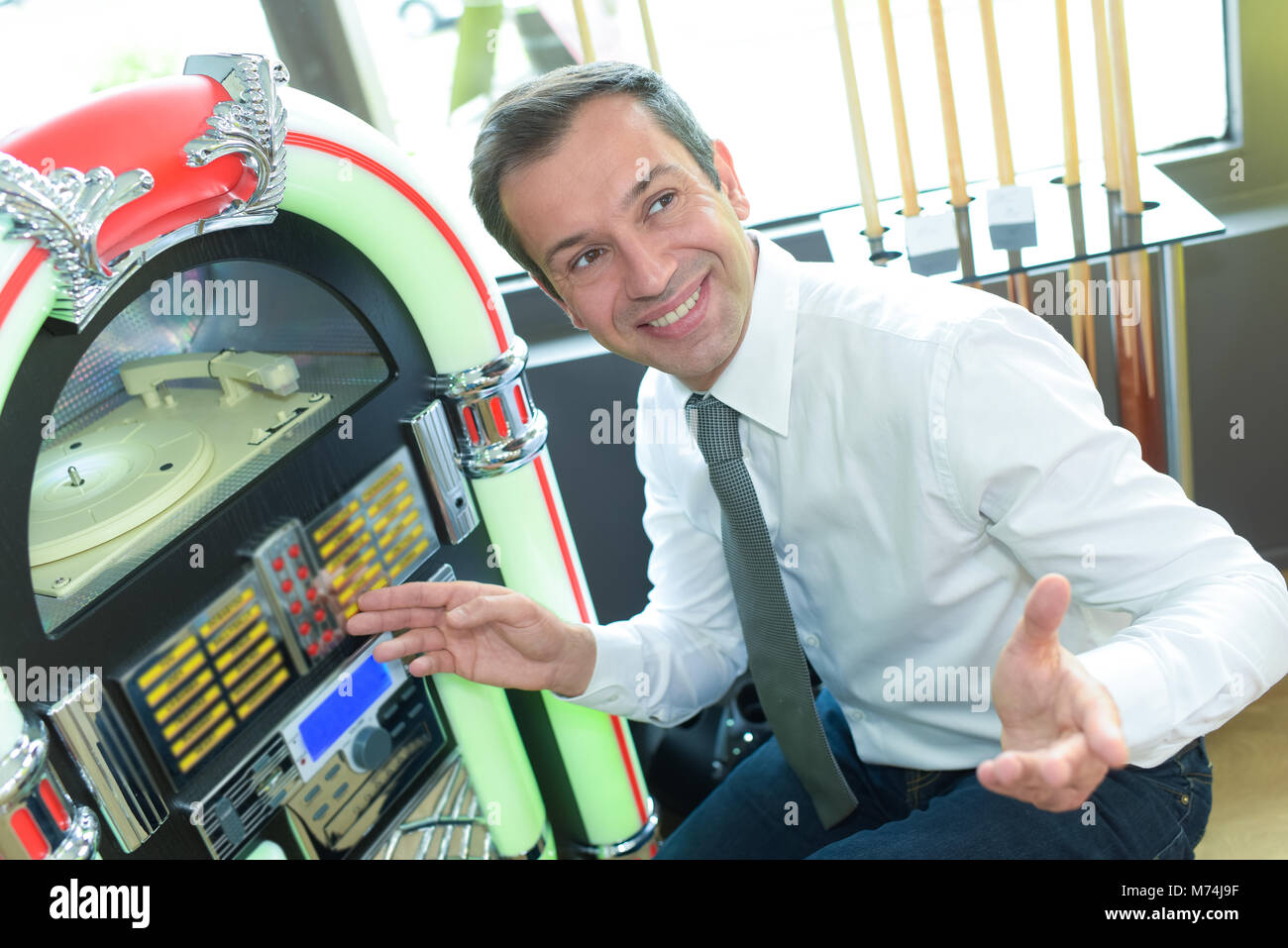 Juke box dancing hi-res stock photography and images - Alamy