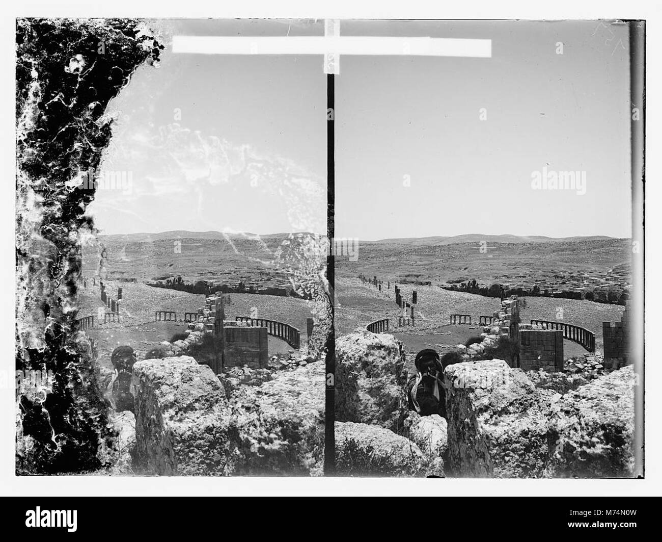 Glimpse ancient buildings in Black and White Stock Photos & Images - Alamy