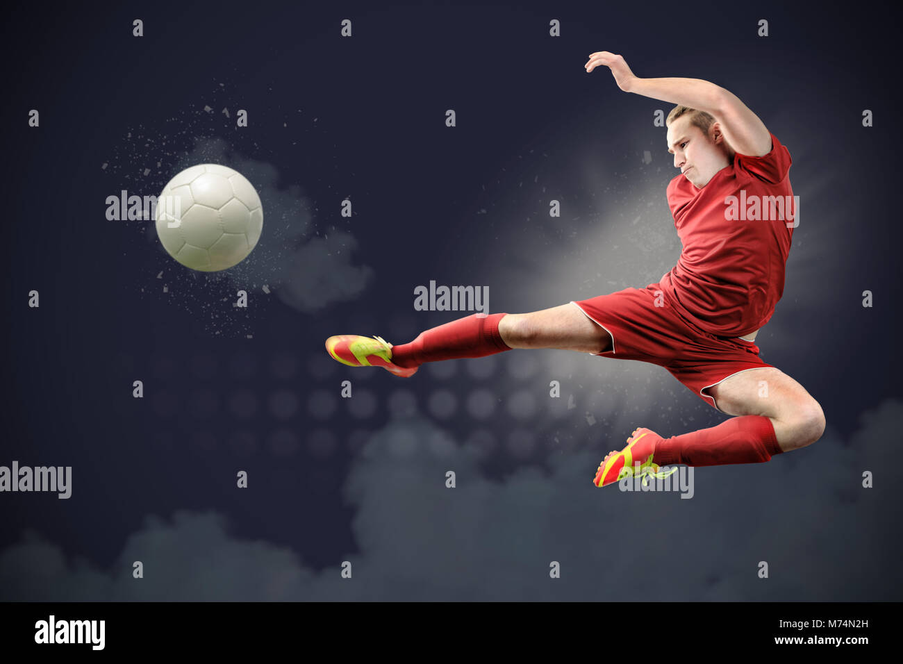 Action scoring shooting hi-res stock photography and images - Alamy