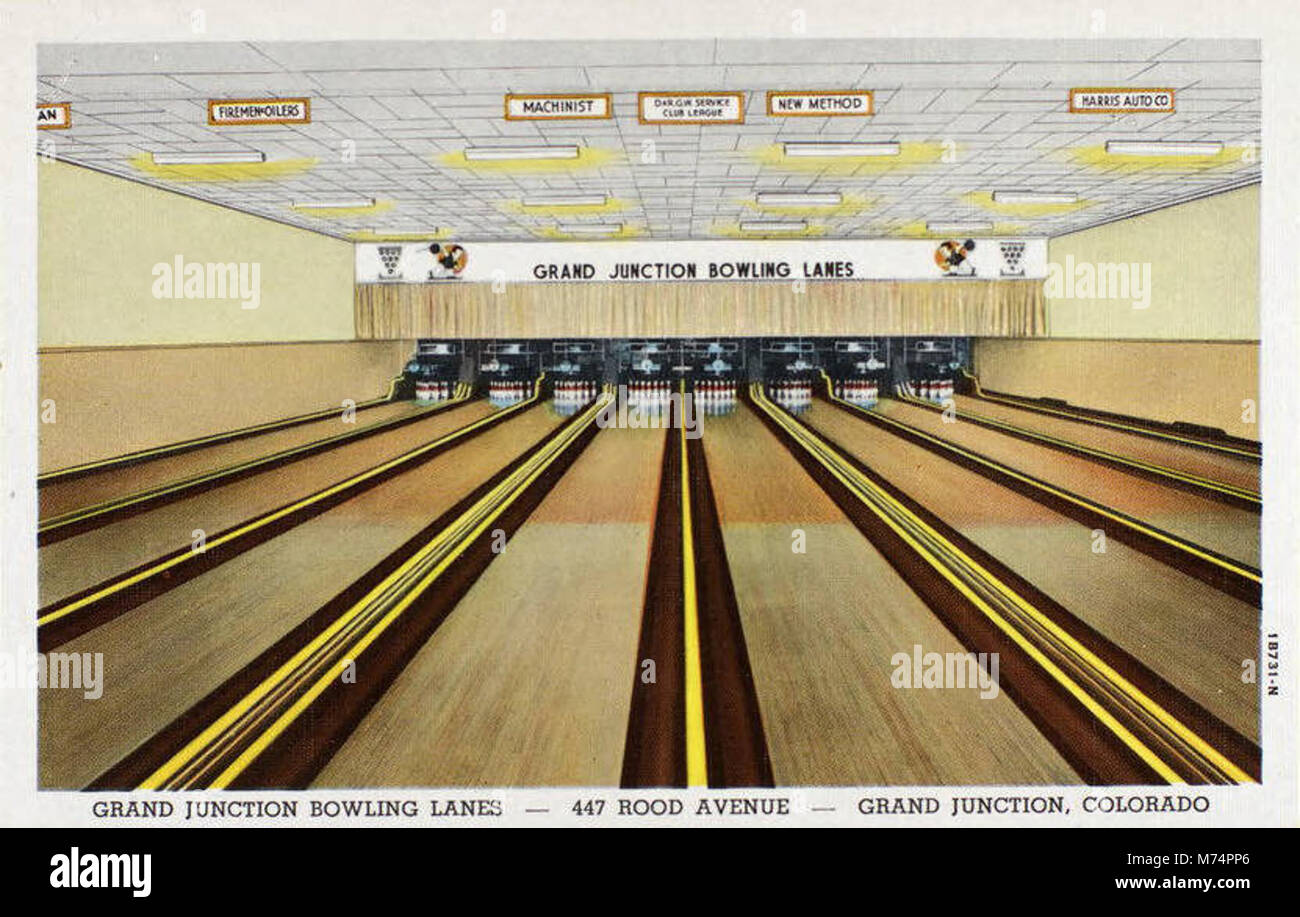 Vintage bowling lanes hi-res stock photography and images - Alamy